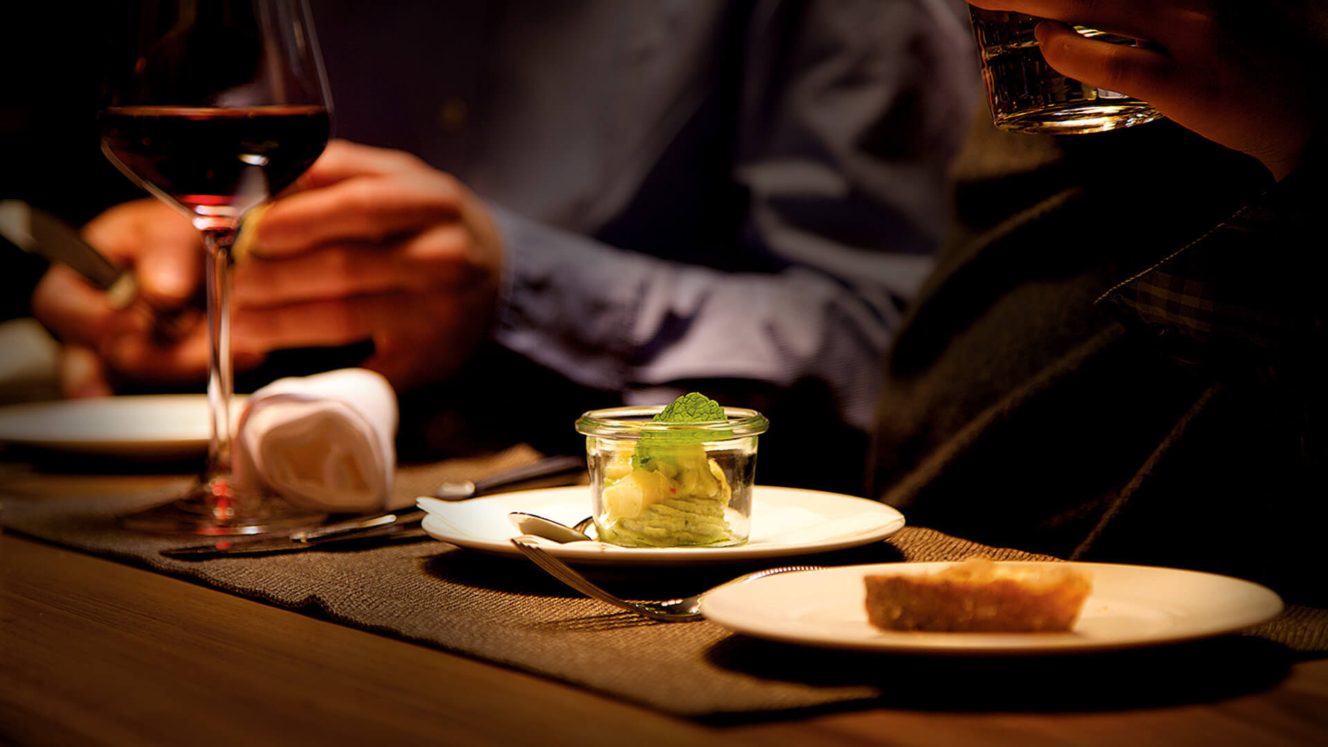 Restaurant Management Apps for iOS | WaveSoft Technologies